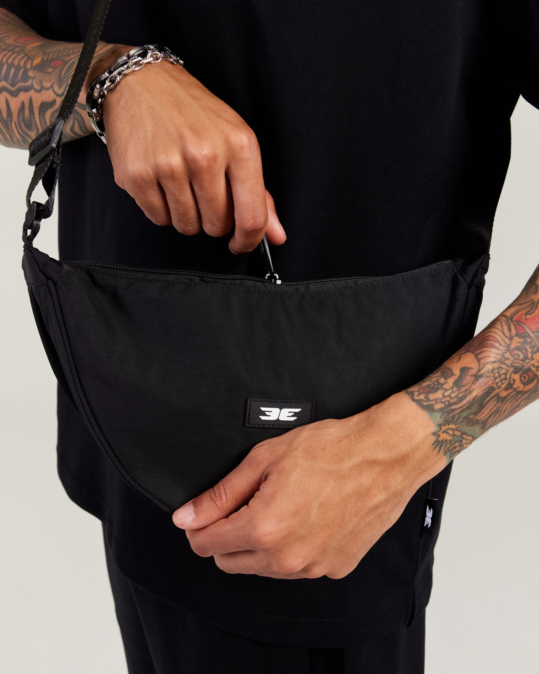 EE Sling Bag - Black – Elite Eleven
