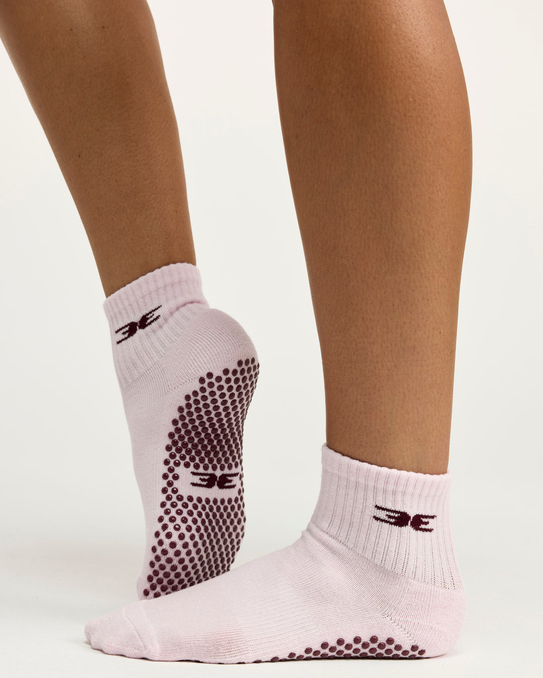 EE Mid Crew Grip Socks - Candy Pink/Cherry Cola – Elite Eleven