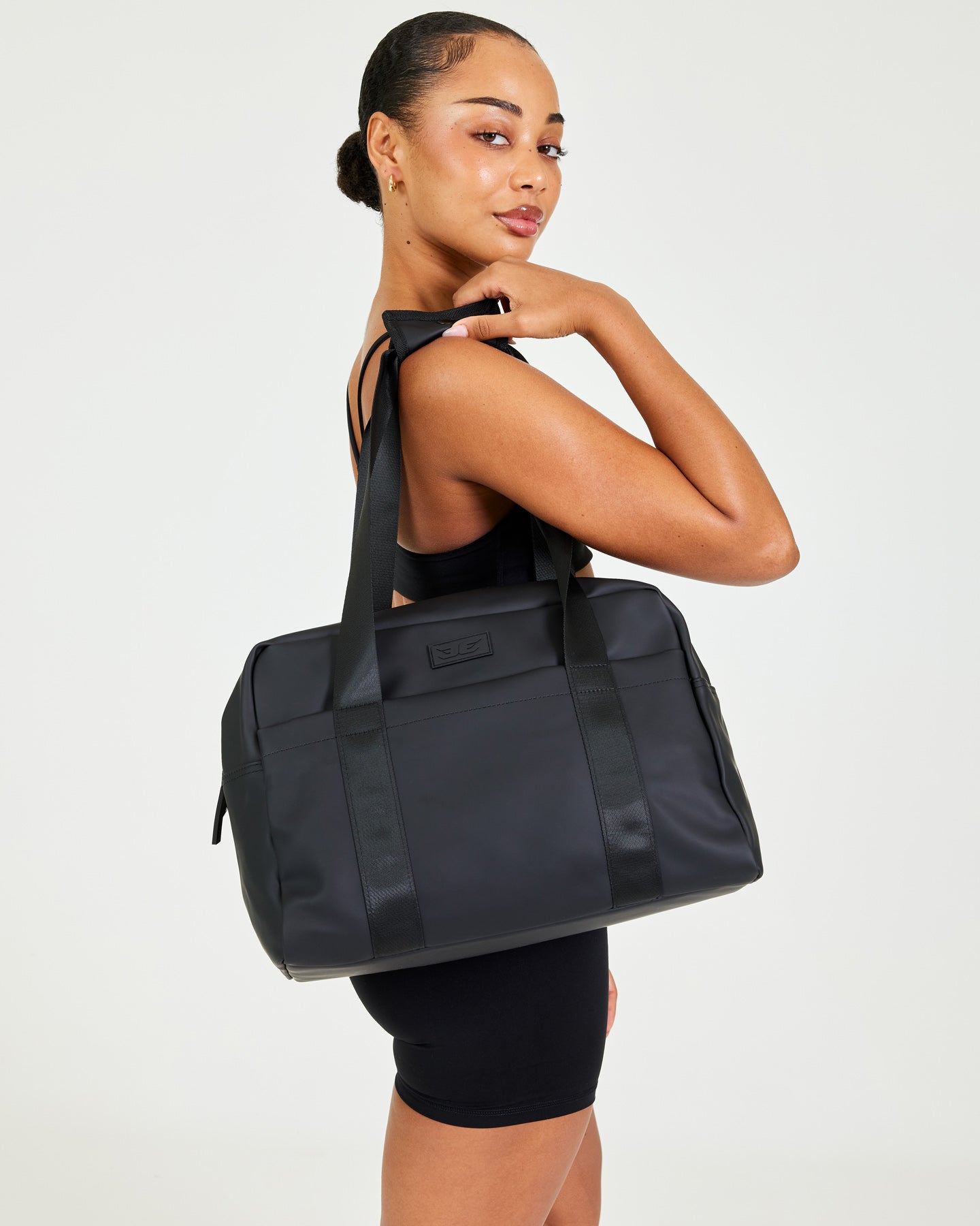 Regular Essentials Bag - Black – Elite Eleven