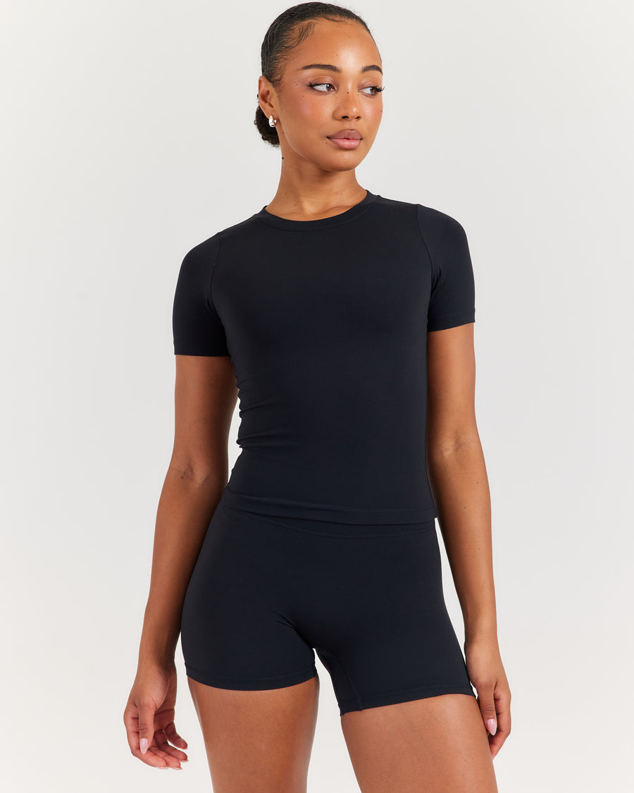 Soléa Core Tee - Black – Elite Eleven